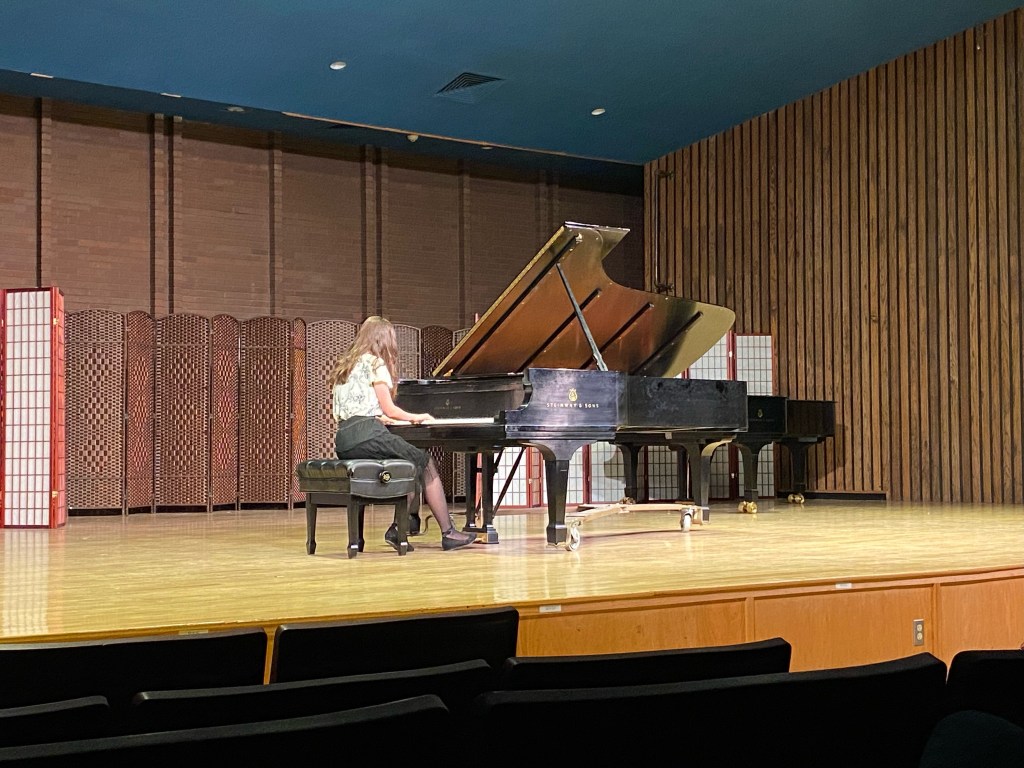 Students present ‘Piano Area Recital’ - SUU News