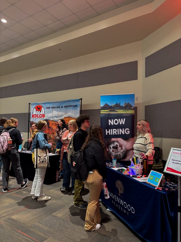 Students create connections and find resources at local job fair - SUU News